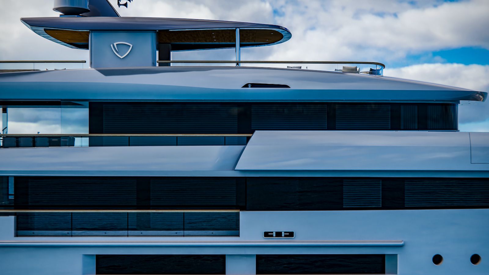 Tankoa signs contract for 52m custom project